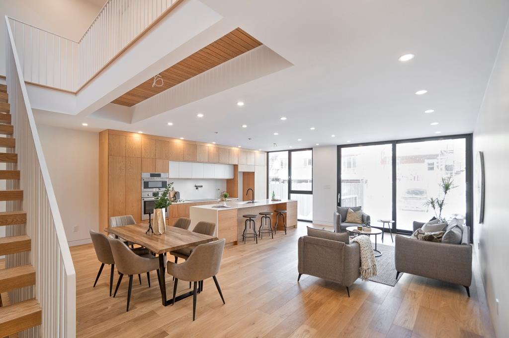 Re-invented Shoebox in Rosemont - INT Design