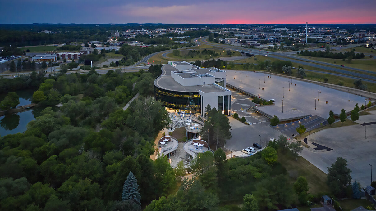Open-Air Office - INT Design