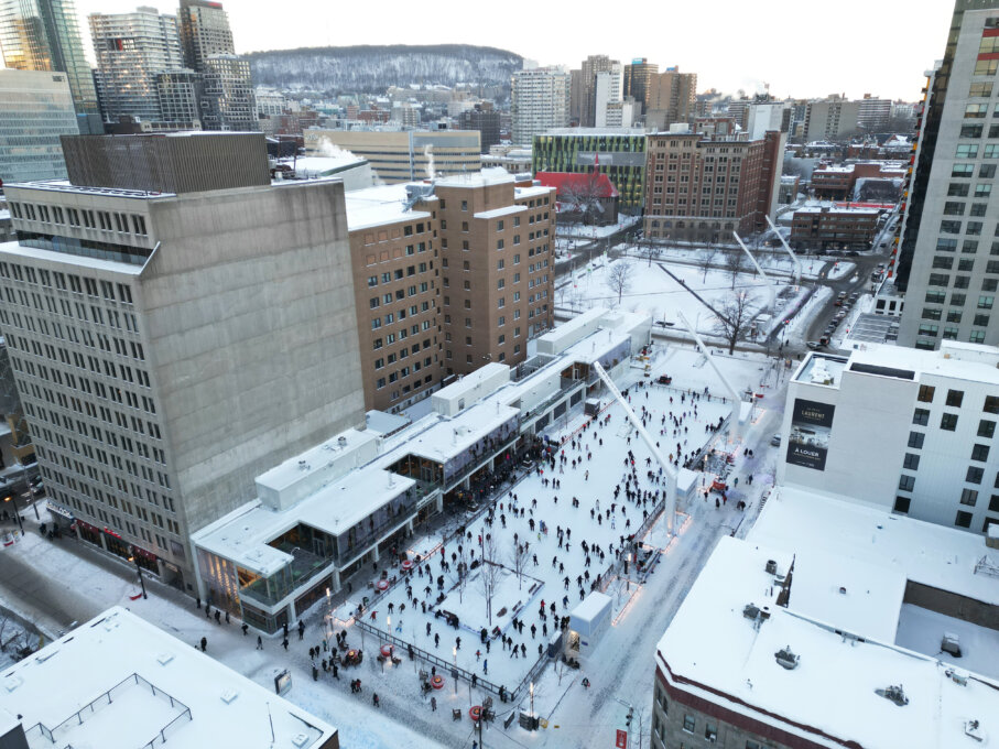 Esplanade Tranquille du Quartier des Spectacles - INT Design