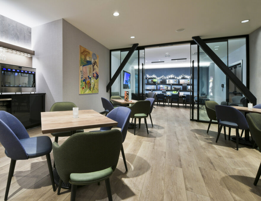 Sheraton Laval Hotel and Convention Center - INT Design
