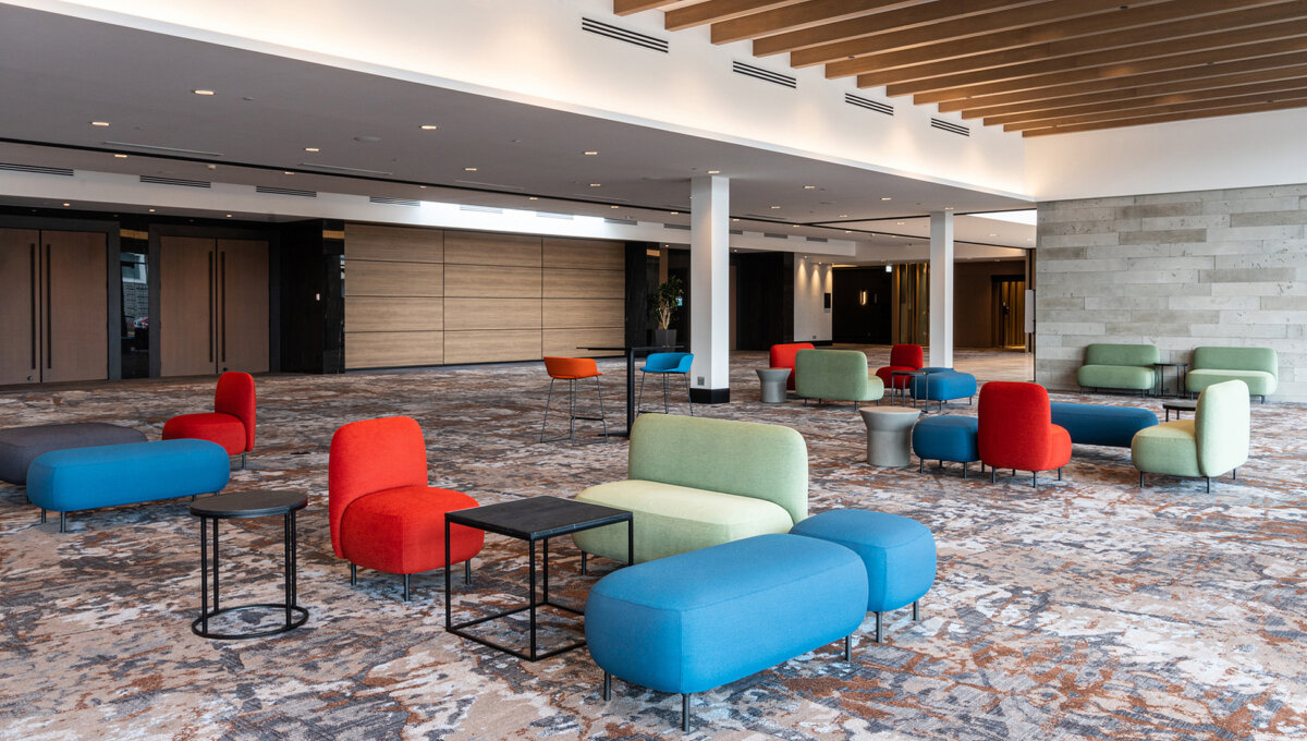 Sheraton Laval Hotel and Convention Center - INT Design