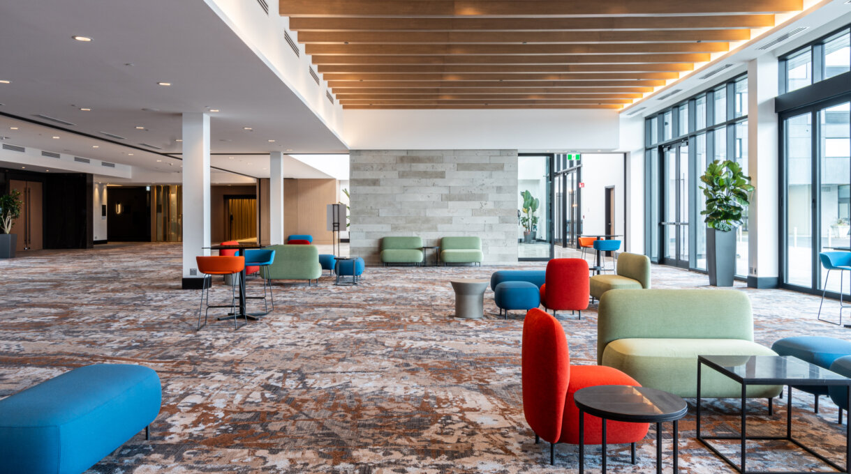 Sheraton Laval Hotel and Convention Center - INT Design