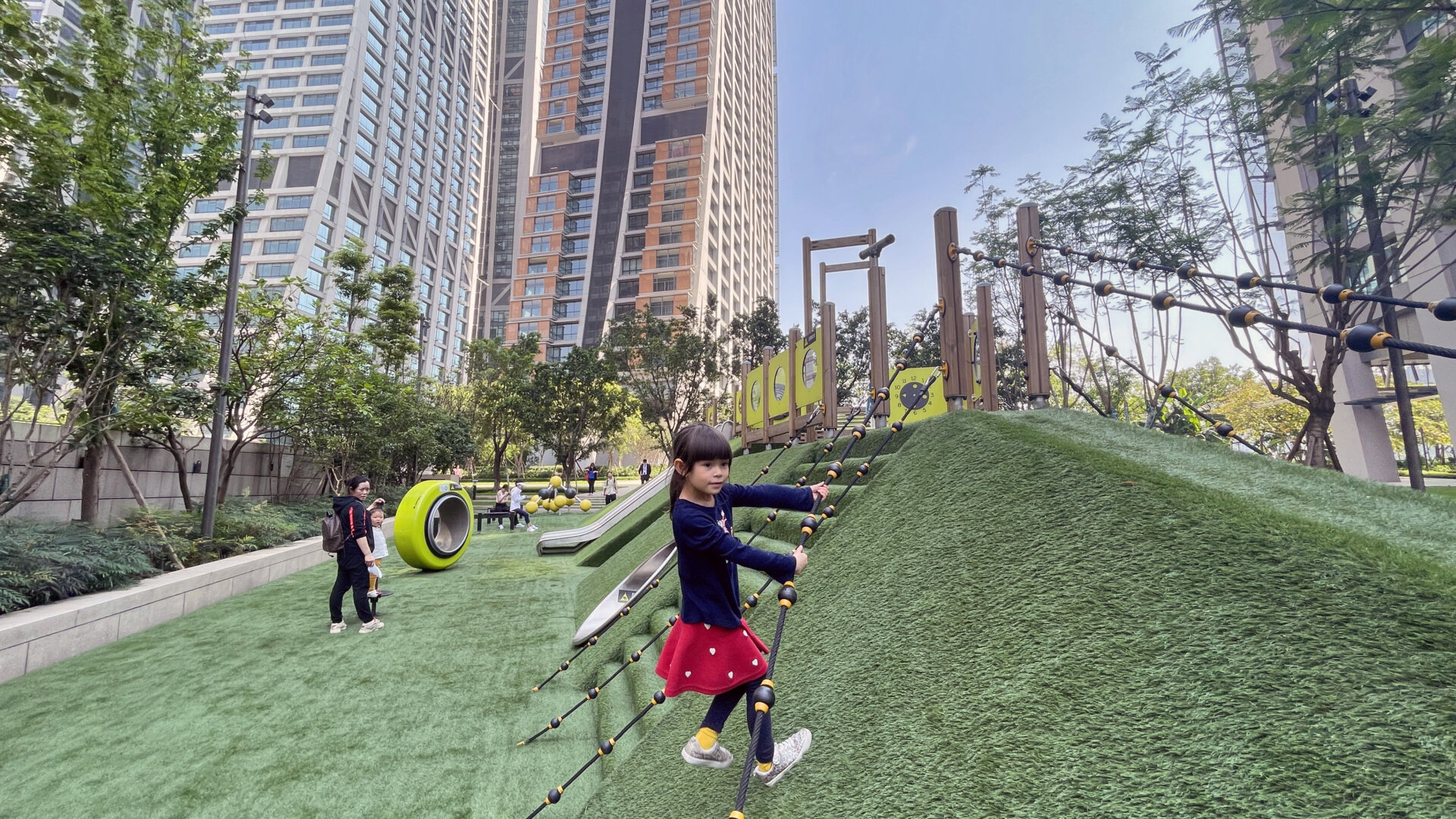 Jialing & Yangtze Residences @ Raffles City Chongqing - INT Design